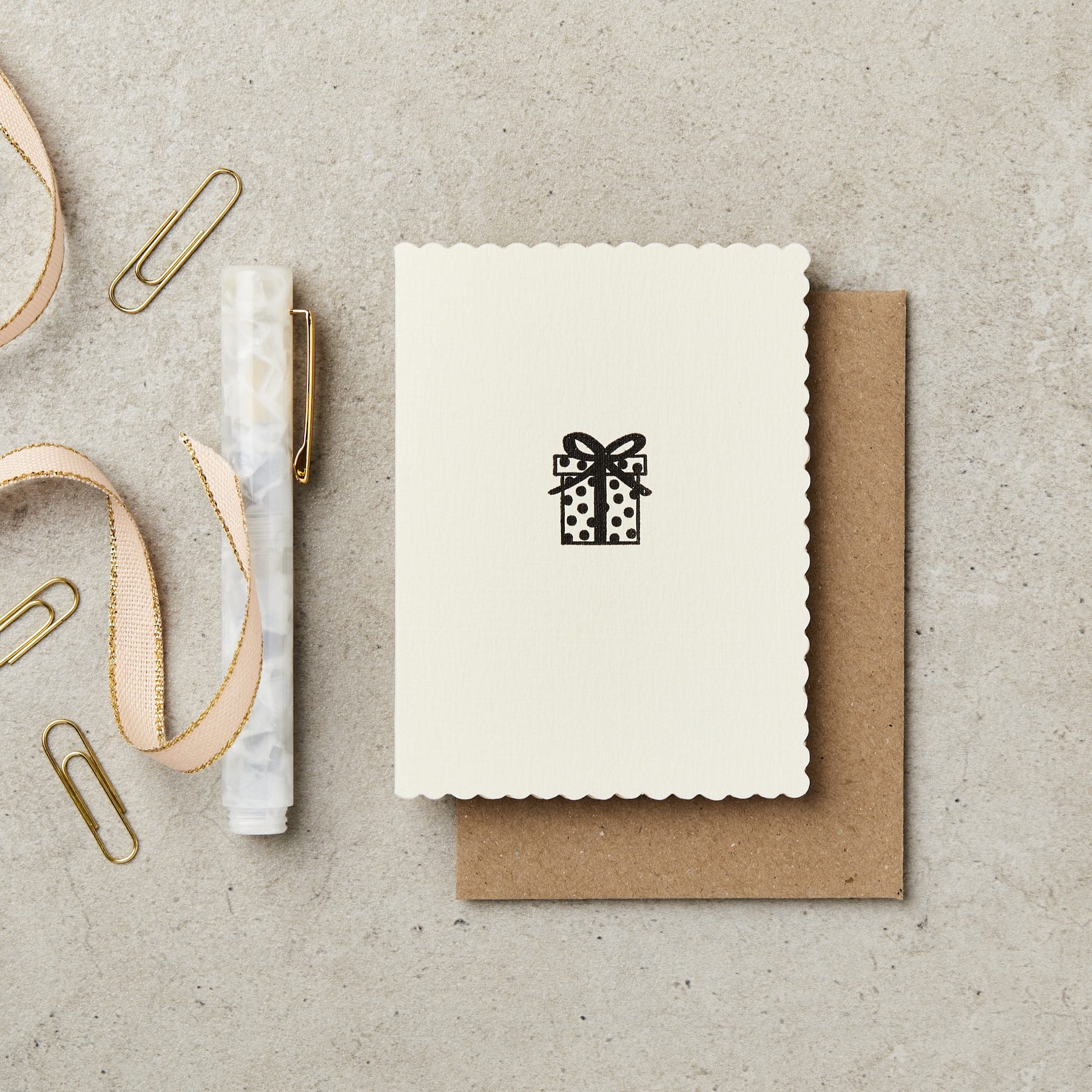 Spotty Gift A7 – katieleamon